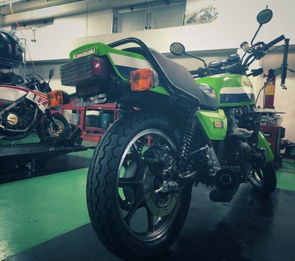 Dunlop TT100 GP - Two Tyres - Discount motorcycle tyres