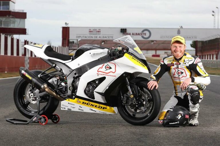 Dunlop KR106 + KR108 Racing Slicks - TT-winning motorcycle racing tyres