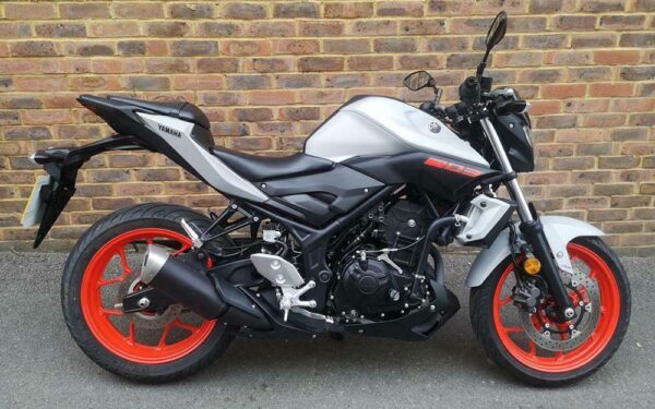 Yamaha MT-03 Tyre Guide - Sizes, Pressures and Top Picks